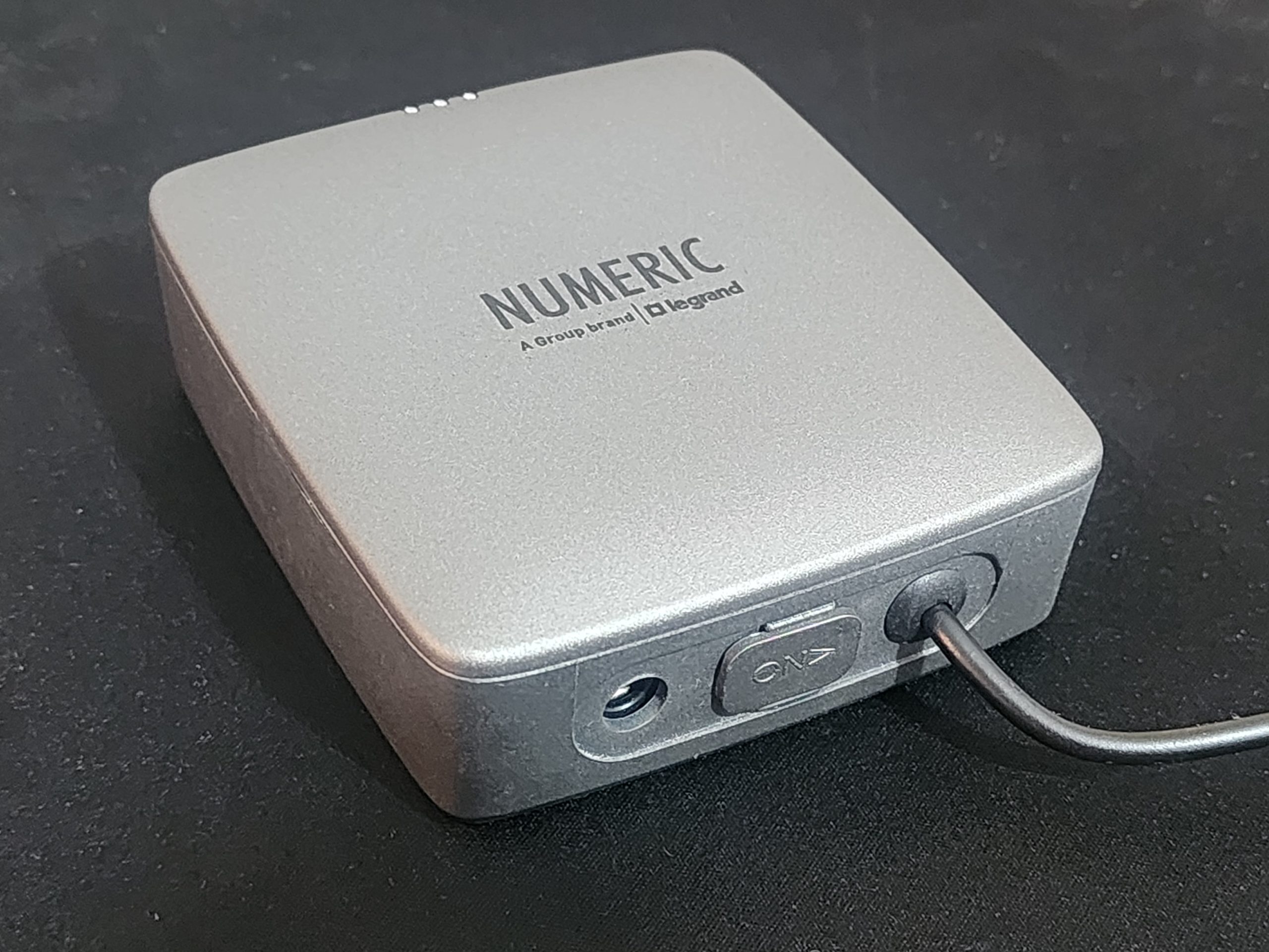 Intizon Mini UPS for Wi-Fi Router hands-on experience - Gizmochina