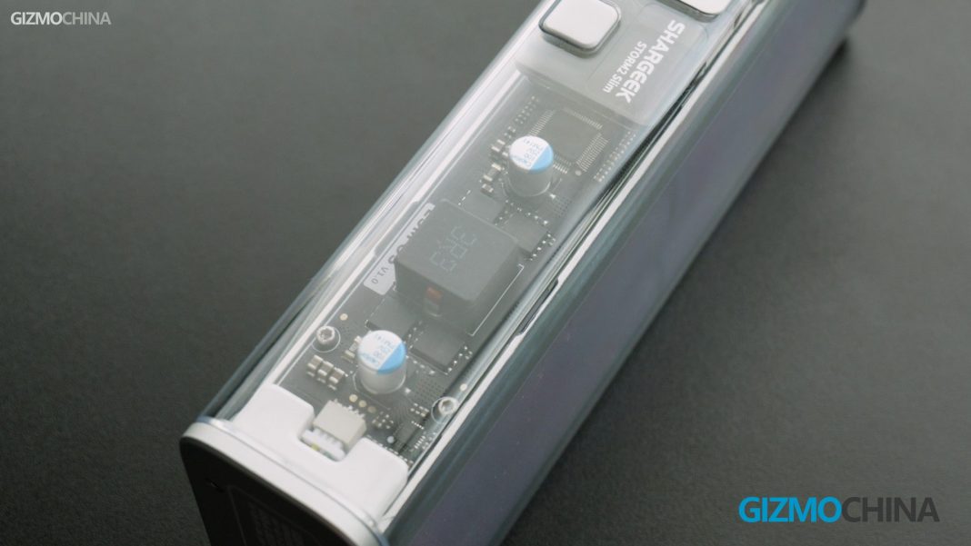 Sharge ICEMAG Power Bank Review: Magnetic Wireless Charge With Active ...