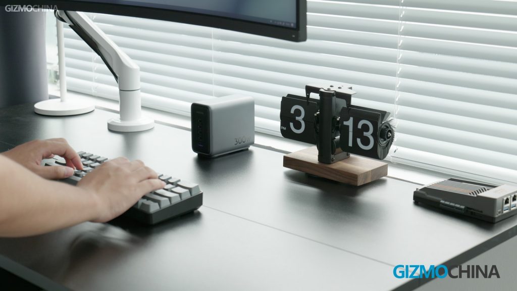 Ugreen Nexode 300W GaN Charger Review: Incredible Power Output - Gizmochina