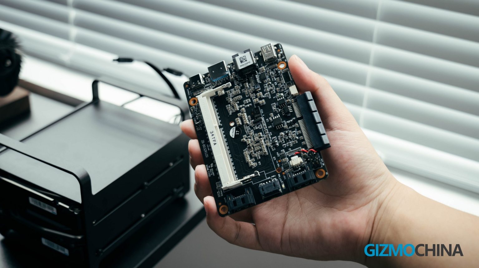 ZimaBlade Review: Modulerized Single Board Server for Cyber Native ...