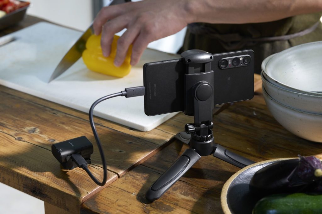 Sony ECM-W3, ECM-W3S, and ECM-S1 wireless microphones for content ...