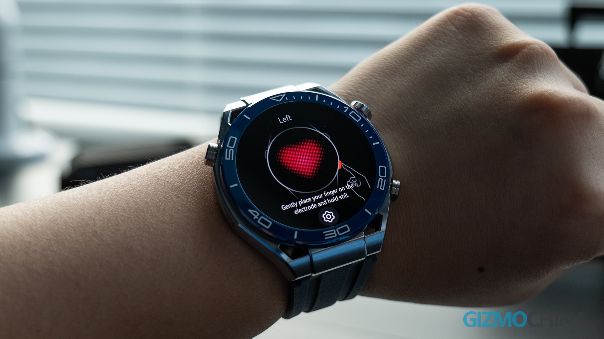 HUAWEI WATCH Ultimate Review: The Smartest Luxury Watch Ever - Gizmochina