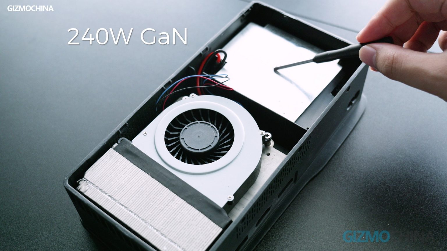 SGWZONE eGPU - Gaming & AI BOX Review: An eGPU & Docking Station With ...