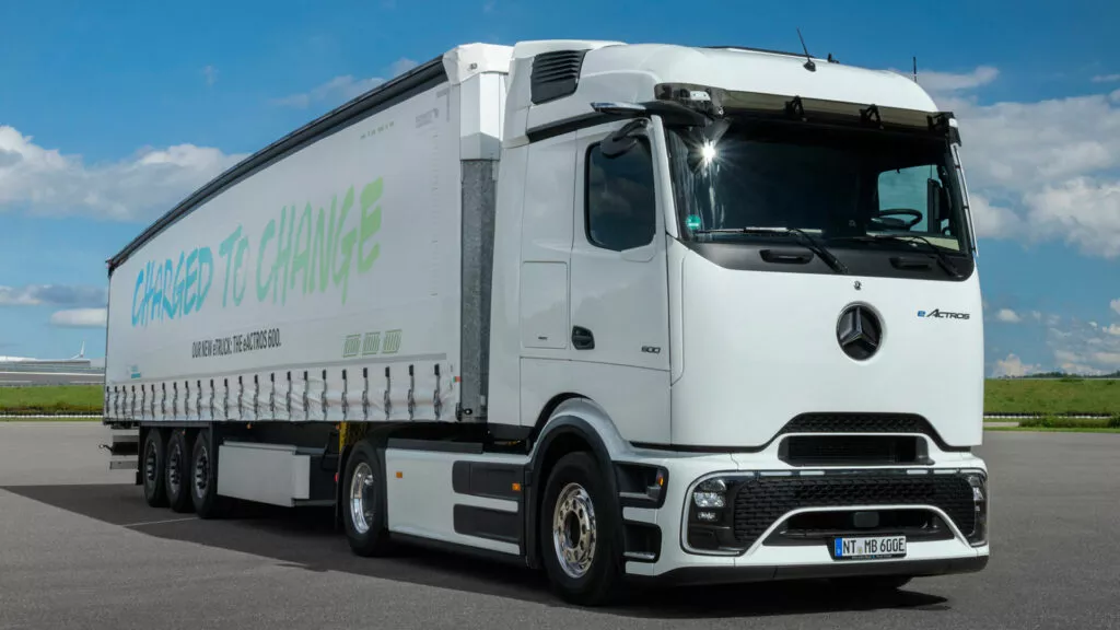 Mercedes eActros 600 electric semi with 500km range unveiled - Gizmochina