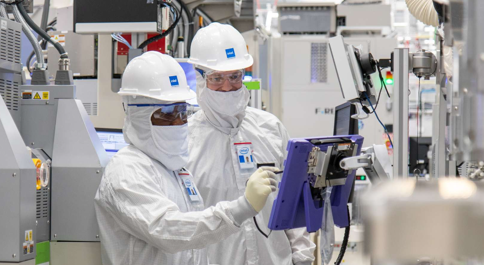 Intel ushers in the future with EUV Technology: High-volume ...