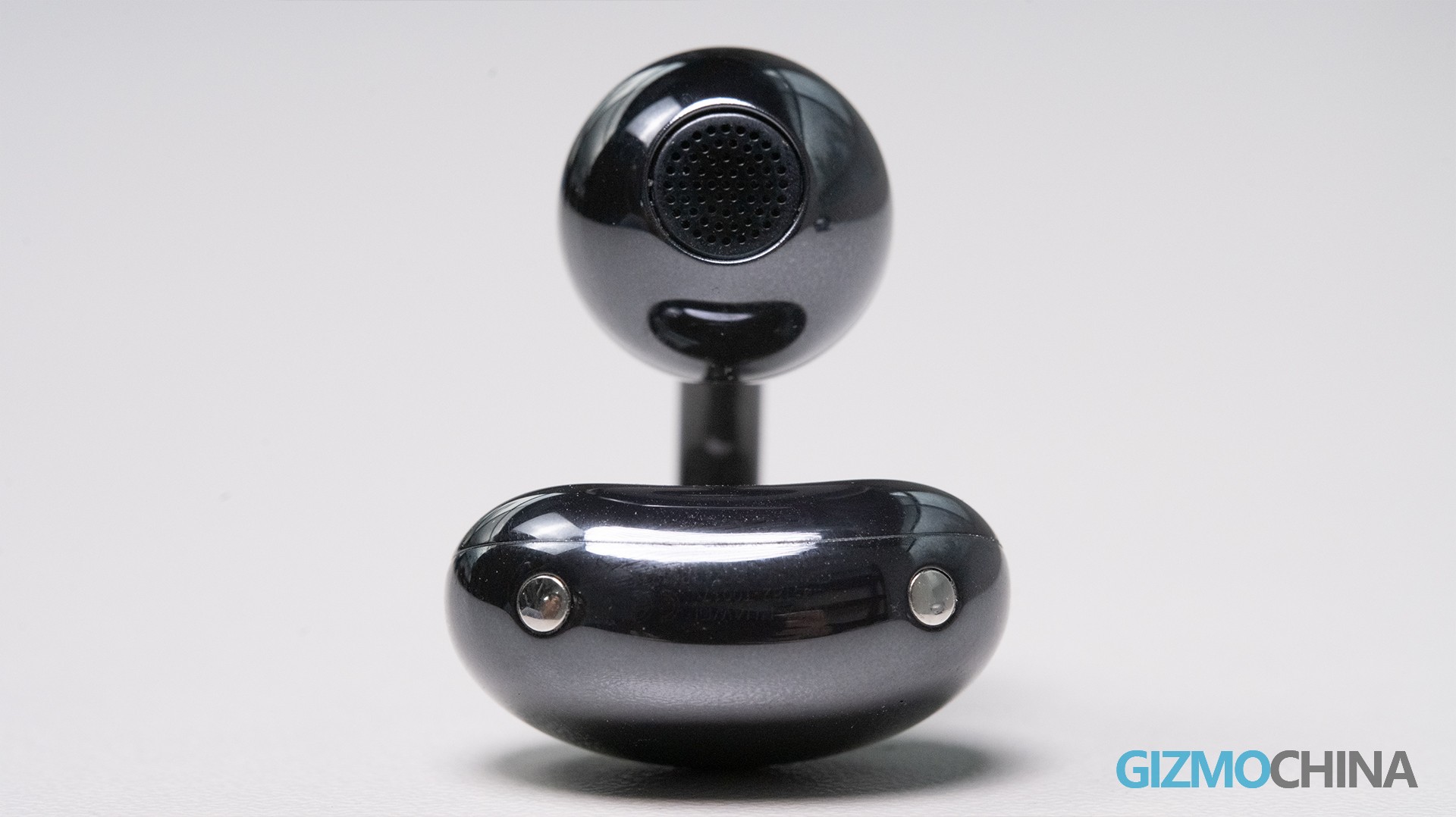 HUAWEI FreeClip Open-Ear Earbuds Review: Clip-on Comfort with C-bridge ...