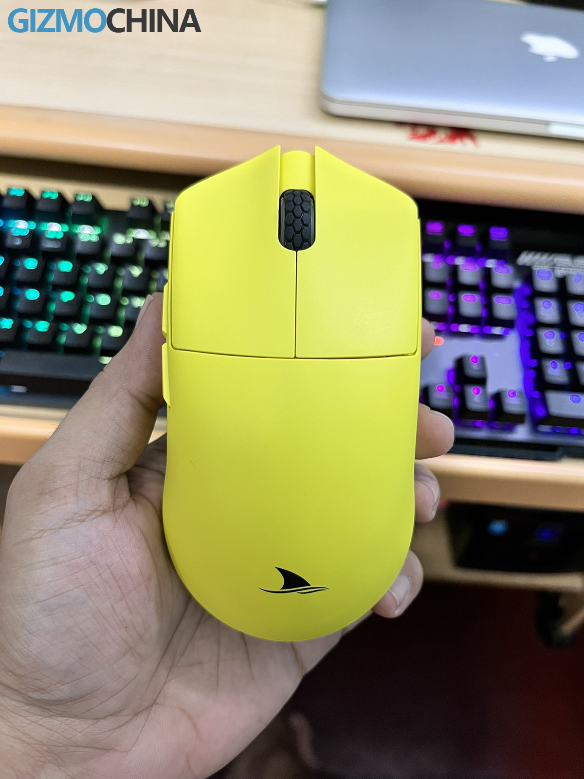 Darmoshark M3 4K Mouse Review: Lightweight, Minimal, Highly Accurate ...