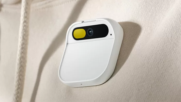 Humanes Ai Pin A Screenless Wearable Projector Will Start Shipping