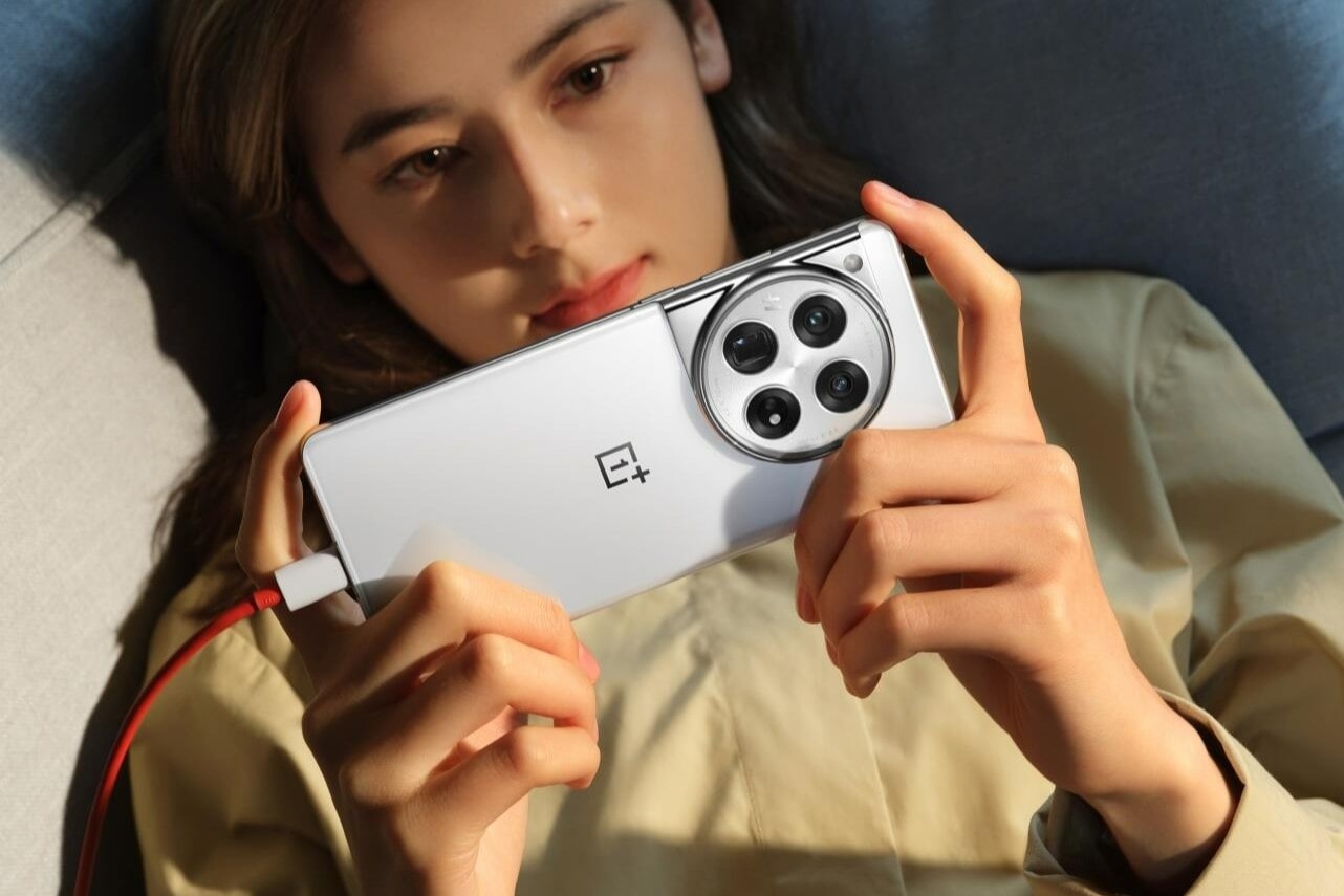 OnePlus 12 launched with 3x periscope zoom camera, 50W wireless ...