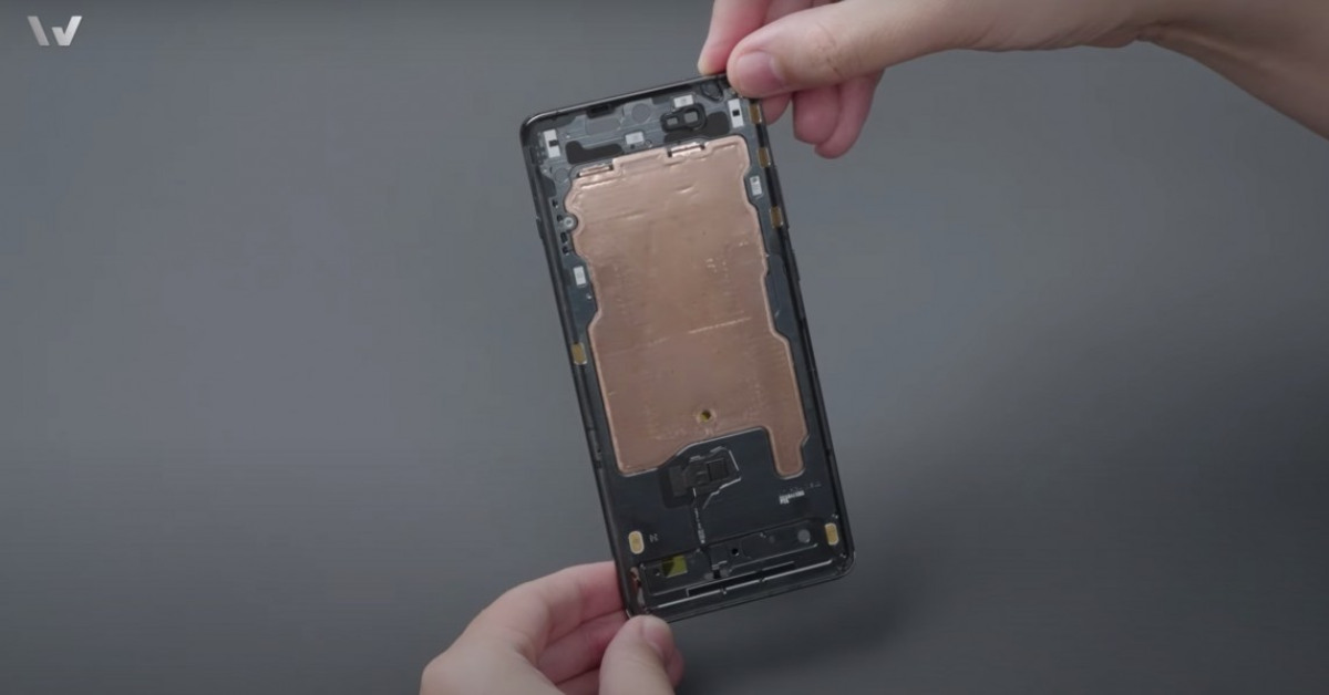 OnePlus 12 teardown shows off huge 9,140mm² vapor chamber cooling