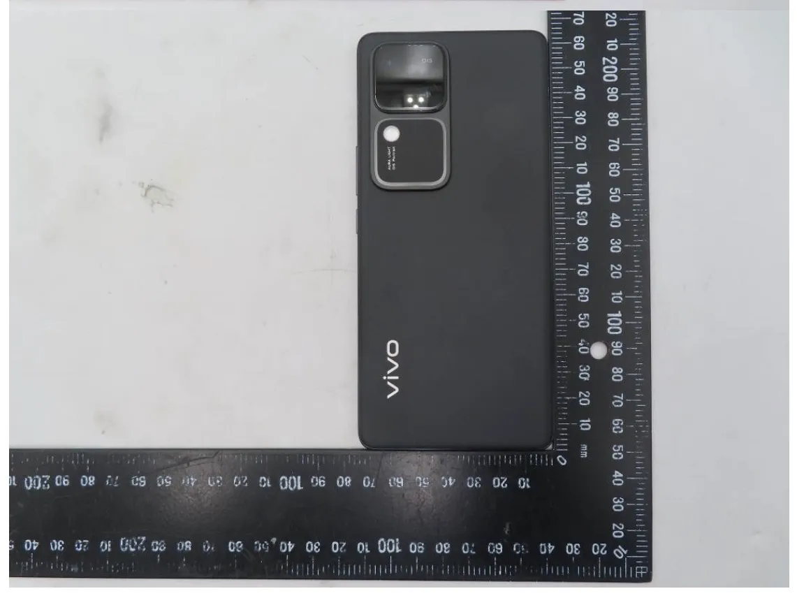 Vivo V30 gets NCC certified revealing design & key specs of the smartphone - Gizmochina