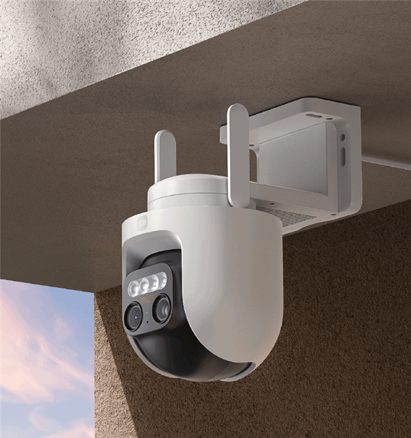 Xiaomi Outdoor Camera CW700S with a dual-lens design housing a 4MP telephoto & short-focus lens ...