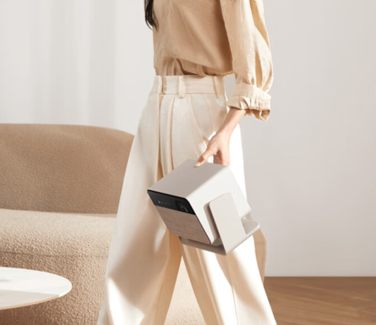 XGIMI RS 10 Mini laser projector with brightness up to 800 ISO lumens ...