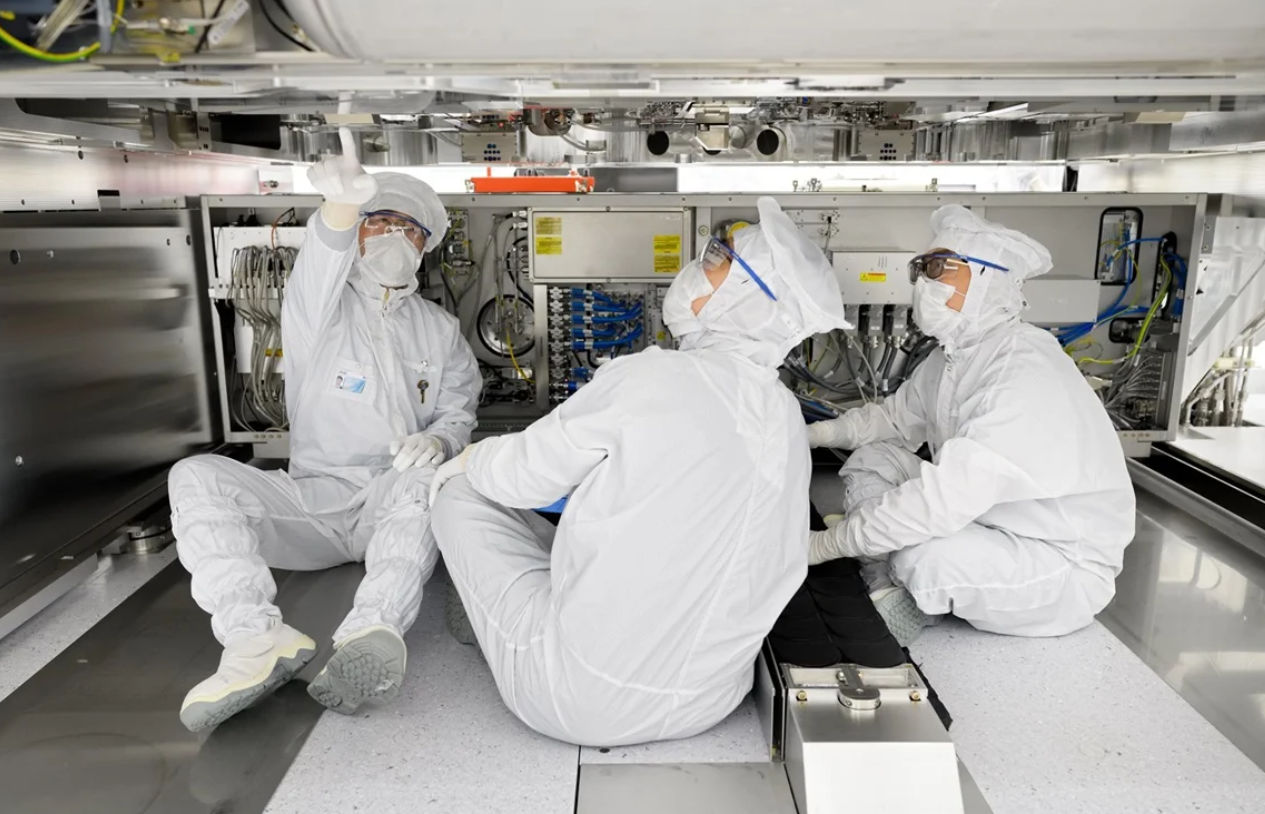 ASML reports strong Q4 2023 performance amidst export restrictions ...