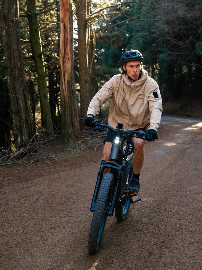 Segway Xyber electric scrambler and Xafari step-through trekking ...