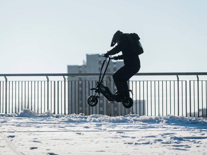 Acer Predator Extreme PES017 electric scooter with off-road ...