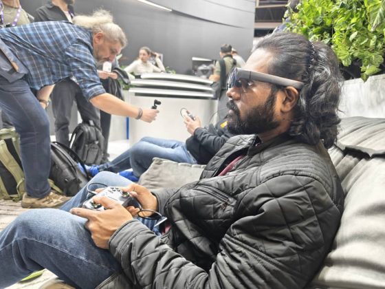 TECNO Pocket Go Hands on: 200-inch Gaming Experience in your Pocket ...