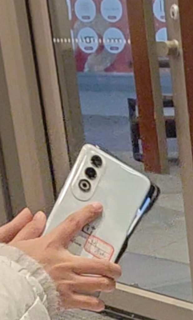 OnePlus Ace 3V live shot appears to reveal redesigned camera module ...