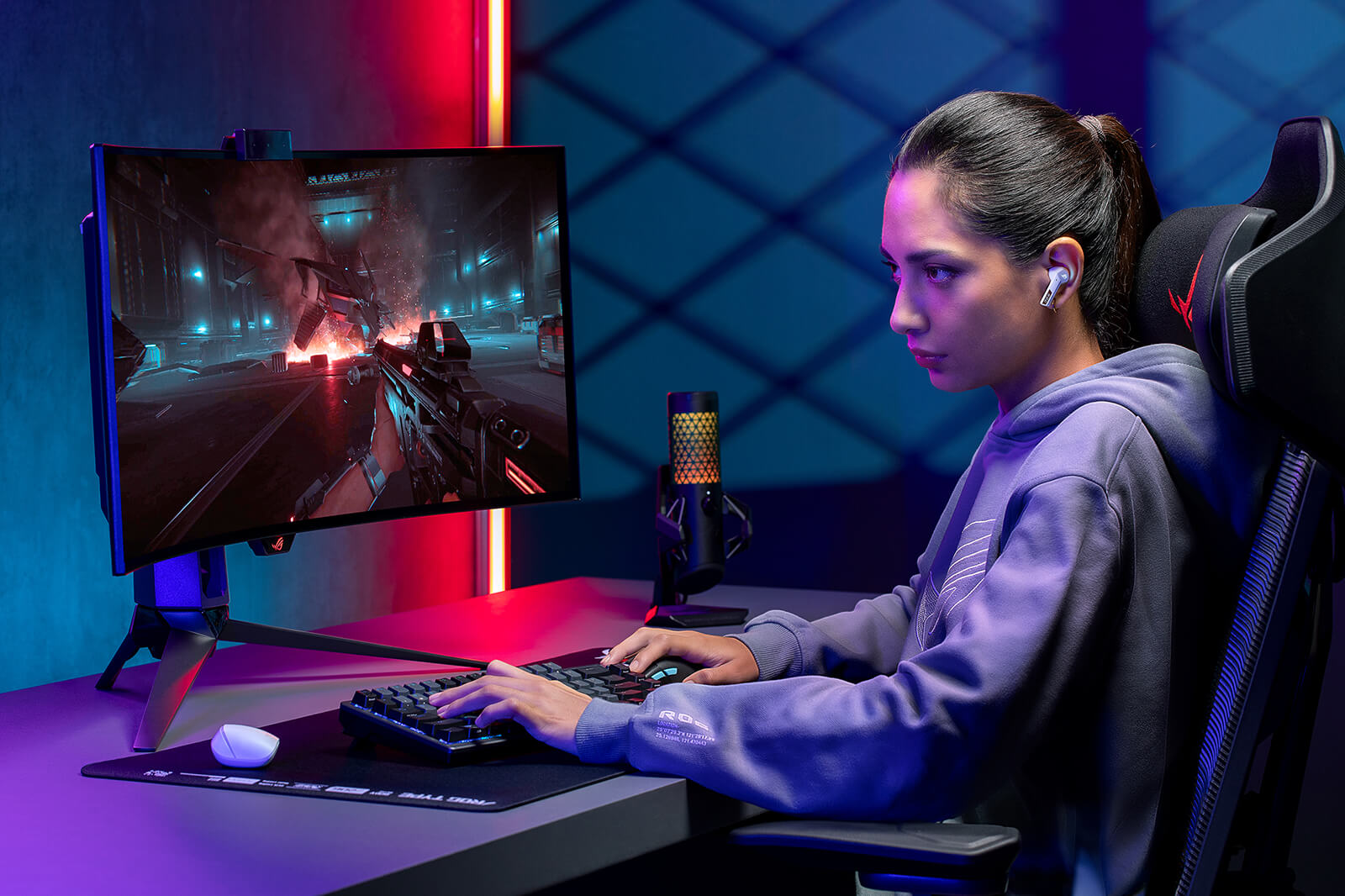 ASUS ROG Speednova gaming earbuds with 2.4 GHz low latency connectivity ...