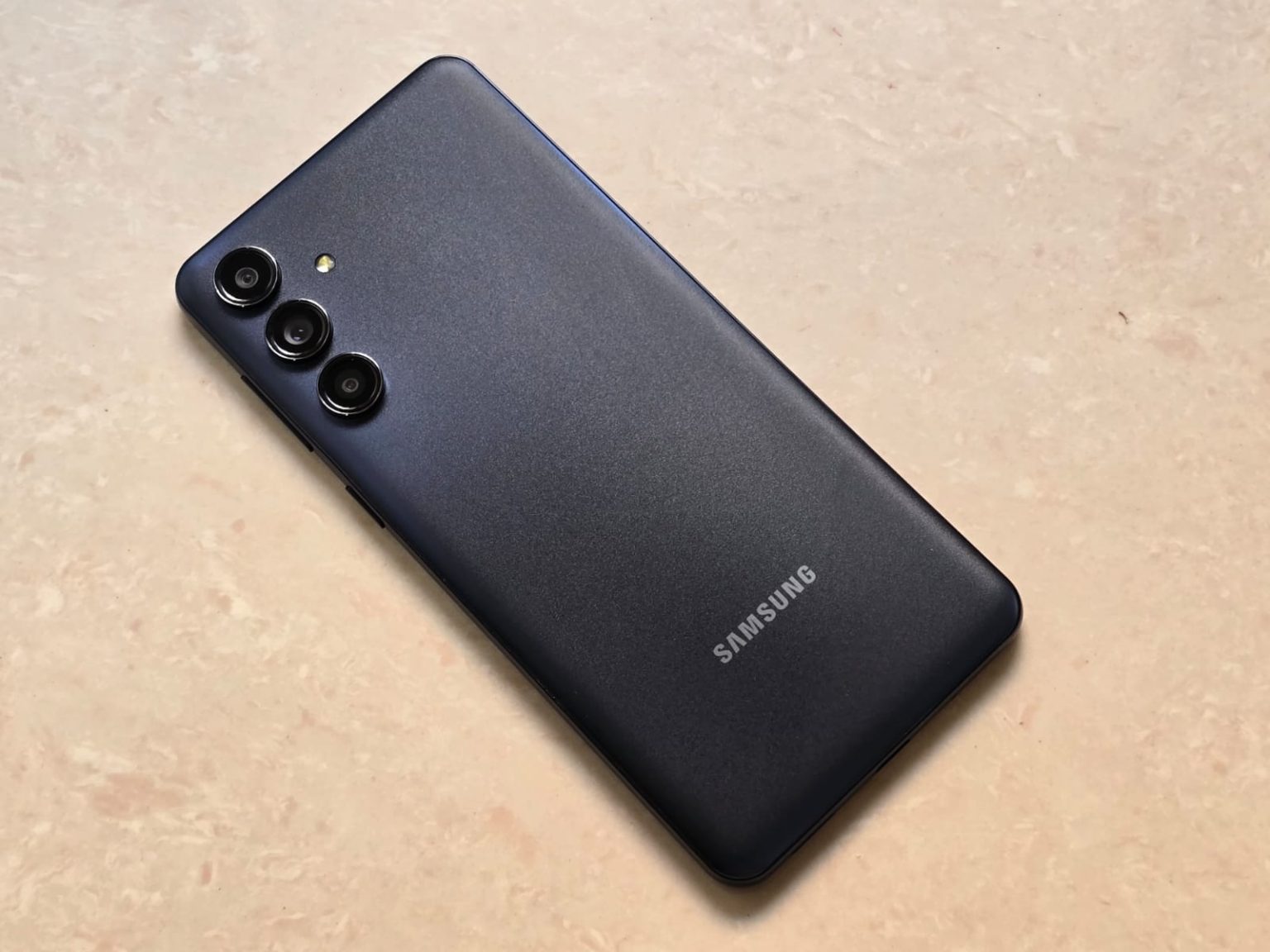 Samsung Galaxy M55 5G first impressions - Gizmochina