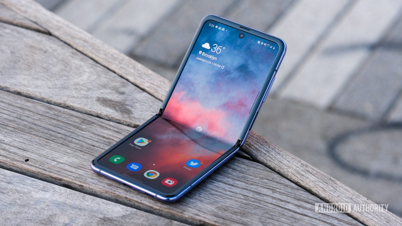 Samsung Ends Software Updates for Original Galaxy Z Flip - Gizmochina