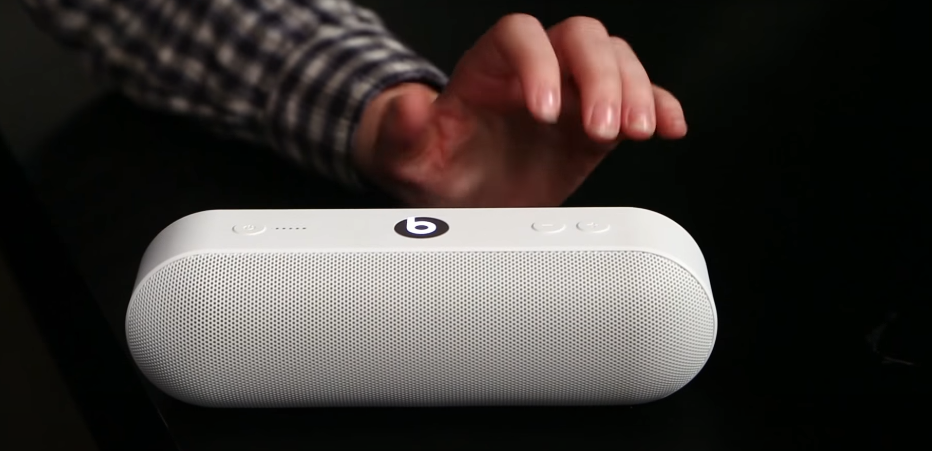 Apple's New Beats Pill Bluetooth Speaker Passes FCC Certification ...