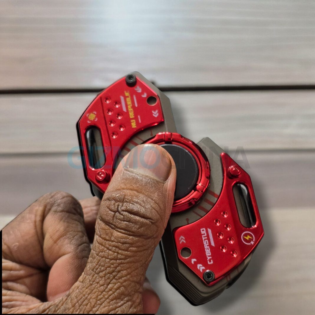 Cyberstud Spin hands-on: Unique TWS earbuds with fidget spinner design ...