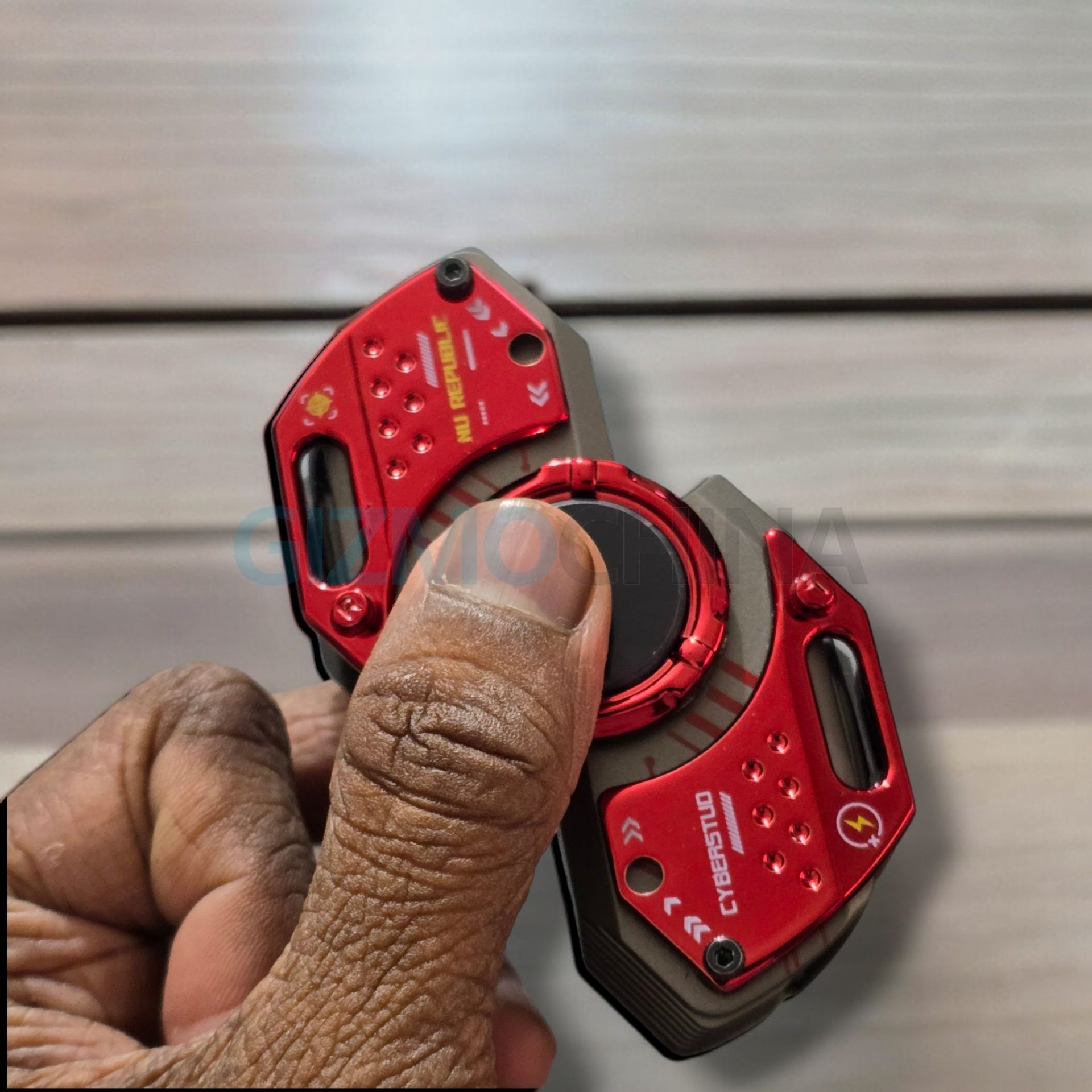 Cyberstud Spin hands-on: Unique TWS earbuds with fidget spinner design ...