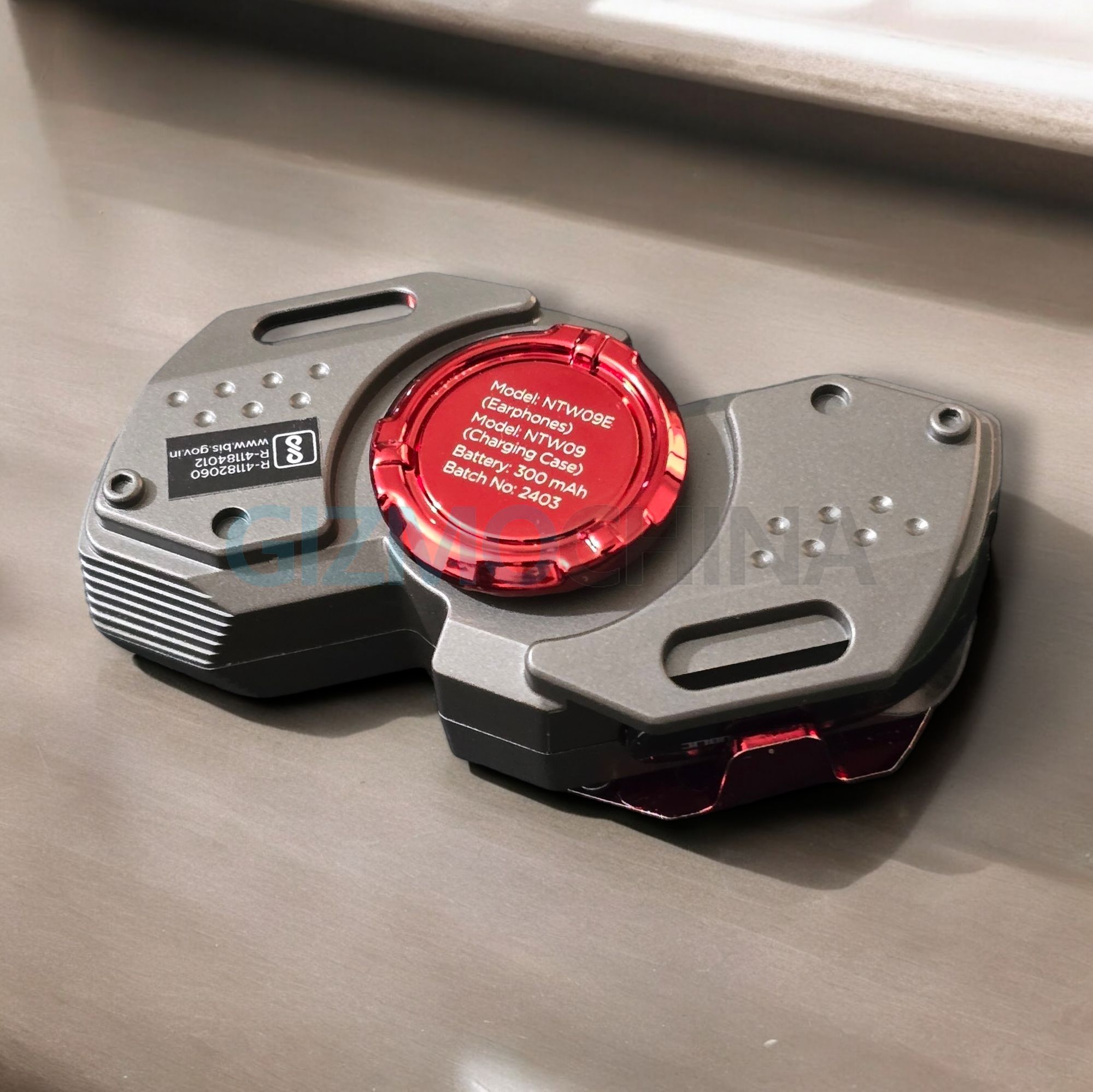 Cyberstud Spin hands-on: Unique TWS earbuds with fidget spinner design ...