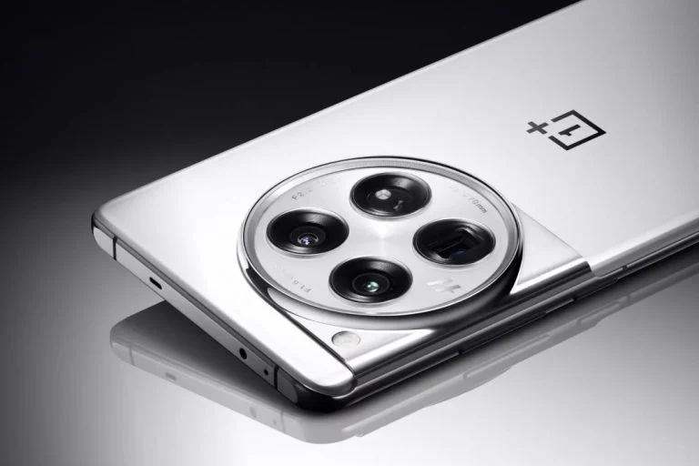 Is this the OnePlus 13? Snapdragon 8 Gen 4 and 2K Quad Curve display ...