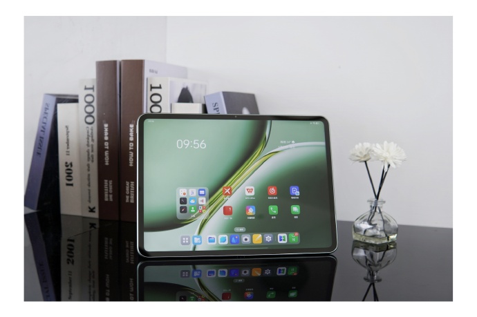 OnePlus Pad Pro live images leaked! All-metal design returns - Gizmochina