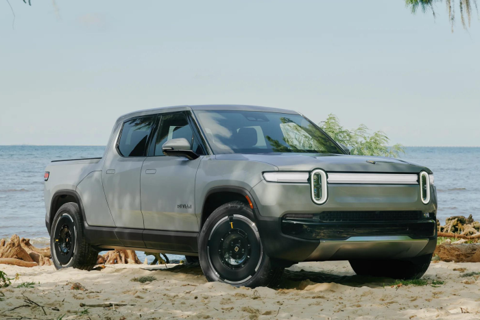 Rivian reveals second-gen R1T and R1S EVs with up to 1,025hp quad-motor ...