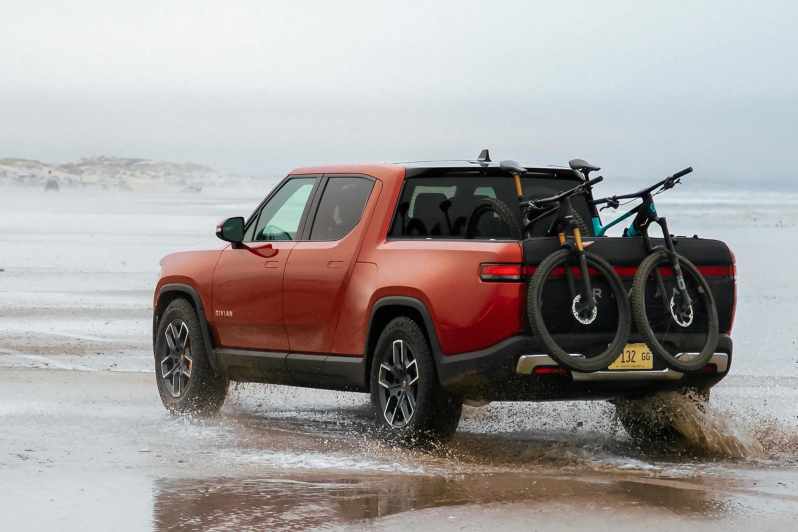 Rivian reveals second-gen R1T and R1S EVs with up to 1,025hp quad-motor ...