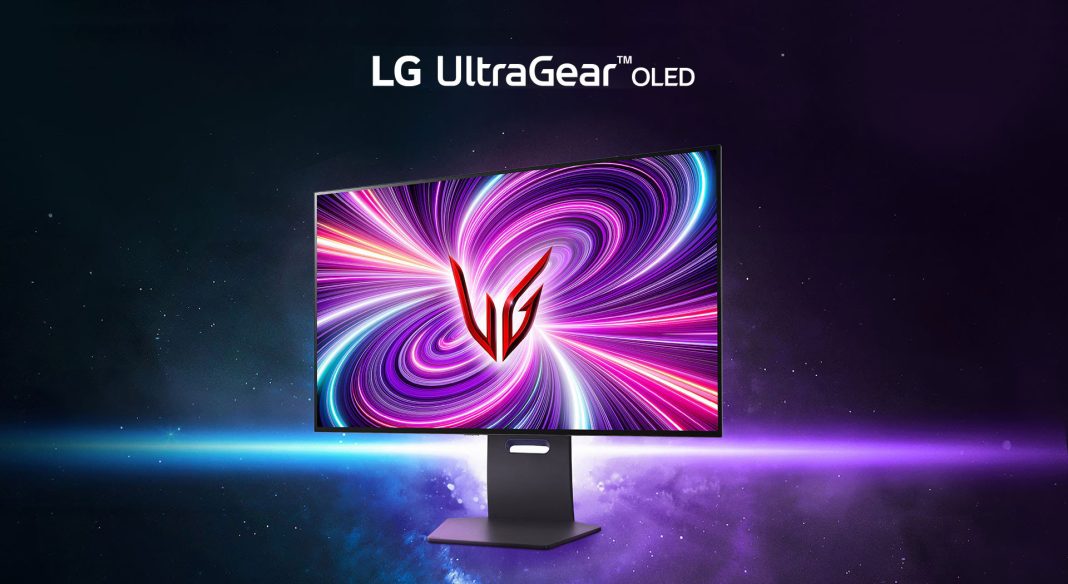 LG UltraGear OLED 32GS95UX-B dual mode monitor with 4K/1080p resolution ...