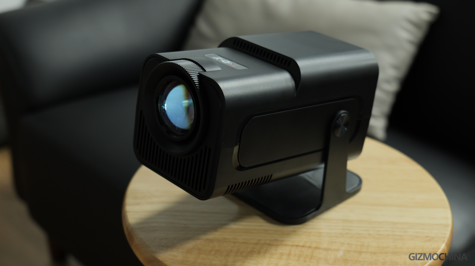XGODY Gimbal5 Portable Smart Projector Review: A Decent Choice For ...