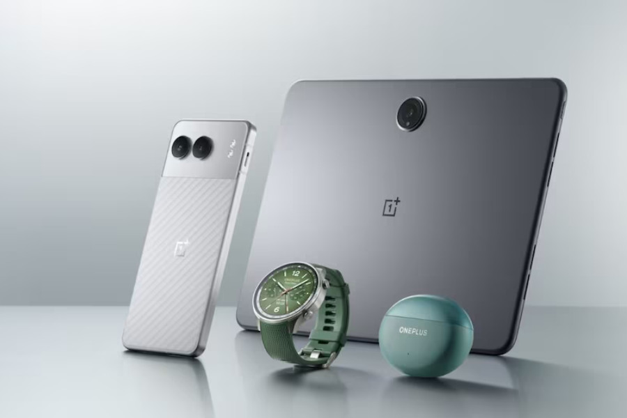 GC Daily: Huawei’s first tri-folding phone is expected in two months ...