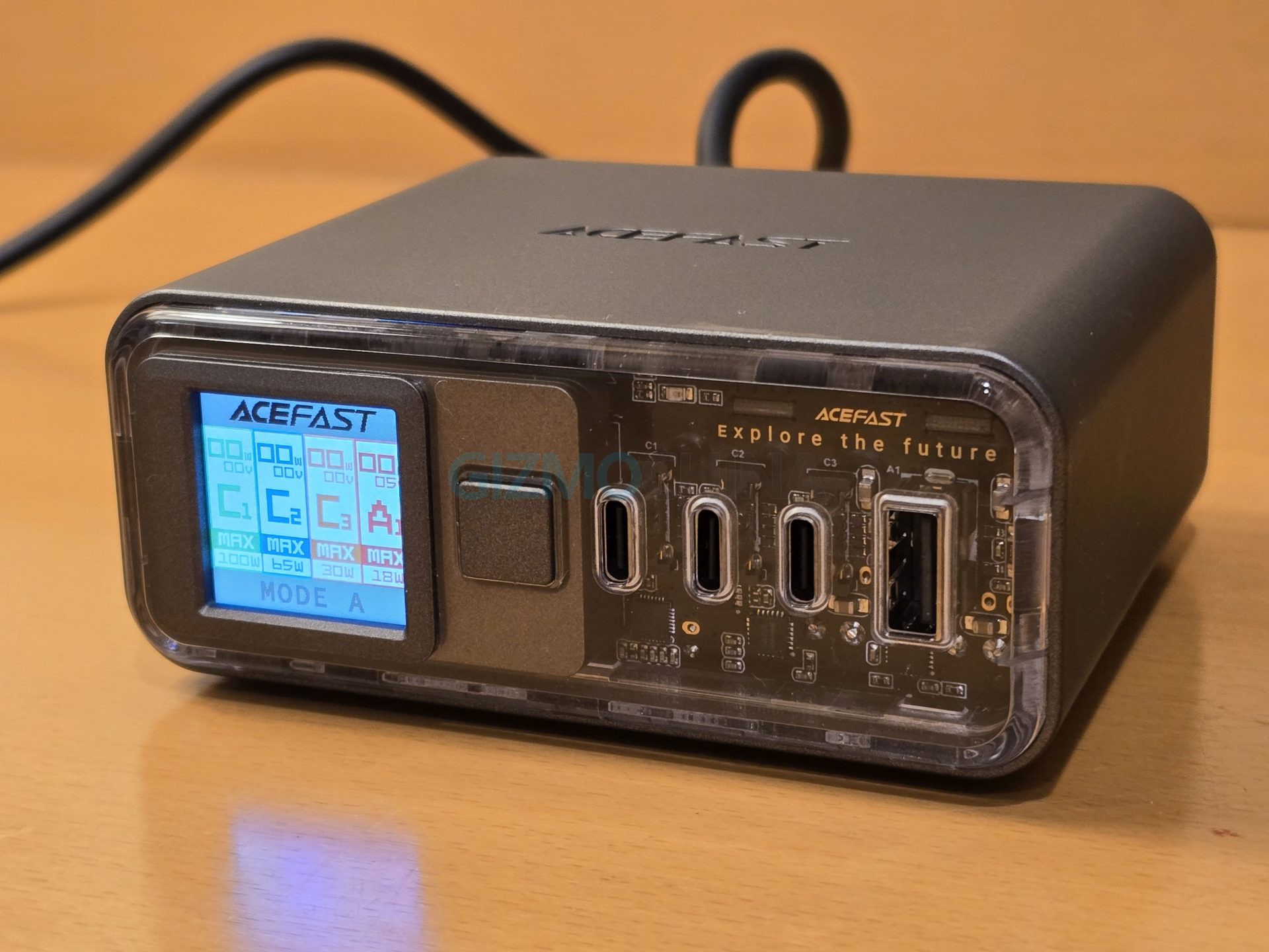 Hands-on with Acefast Z4 PD218W GaN desktop power station - Gizmochina