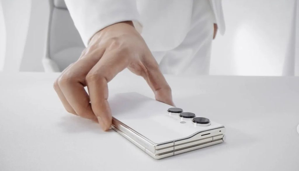 IFA 2024: Tecno debuts Phantom Ultimate 2, a groundbreaking tri-fold ...