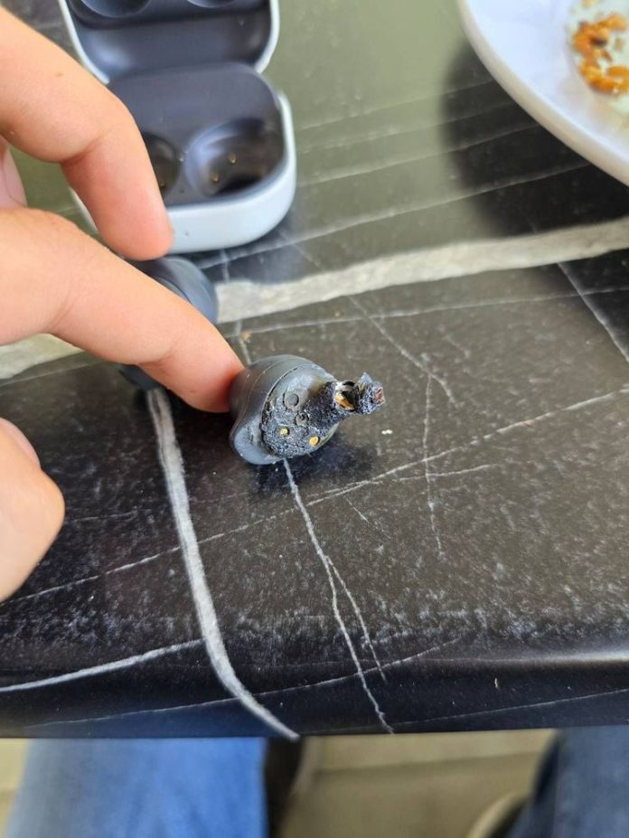 Sad news: Samsung's Galaxy Buds FE suddenly explode, leaving one user with hearing loss - Gizmochina