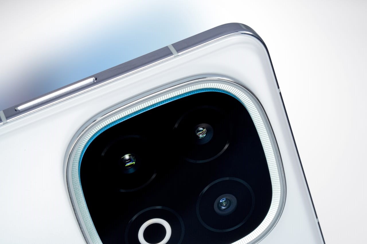 iQOO 13 China launch date tipped, key leaks reveal fresh details ...
