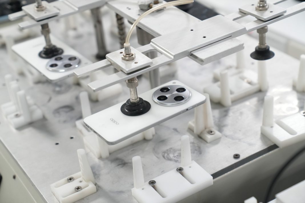 OPPO's Glocalization Push: Inside Indonesian Manufacturing and Find X8 ...