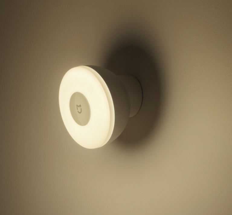 Xiaomi Motion Sensor Night Light 2: 360° Rotating Magnetic Design ...