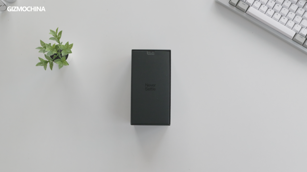 OnePlus 13 Unboxing & Quick Review: Going head-to-head with Xiaomi 15 ...