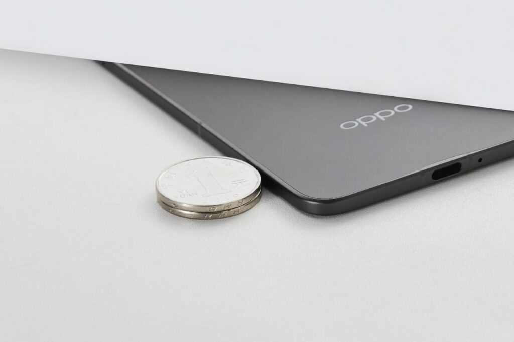 Take a look at Oppo Find N5's jaw-dropping slim profile: could be the ...