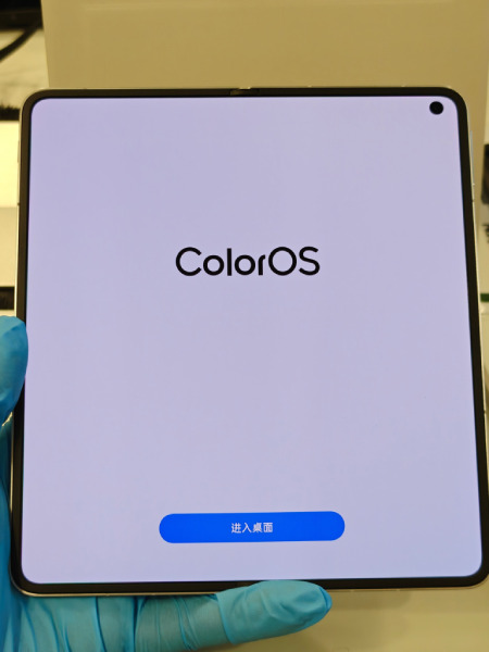 Live images show Oppo Find N5 with barely any crease