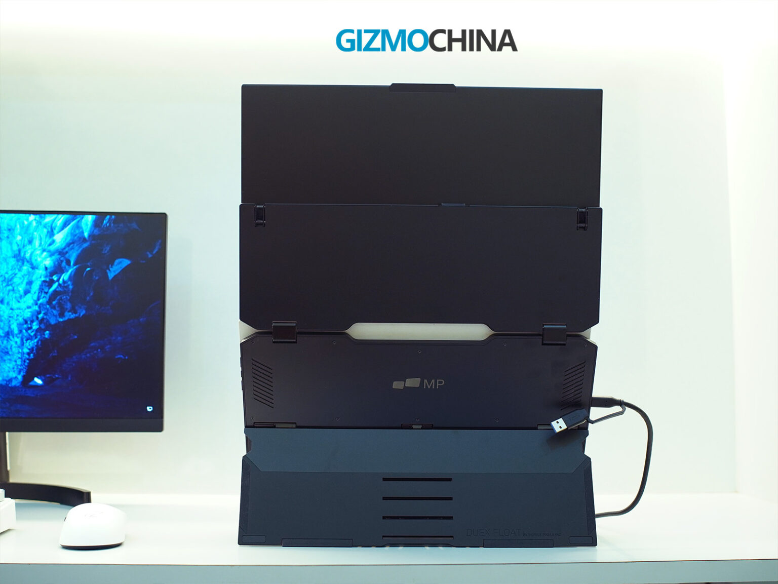 Mobile Pixels Duex Float Review: More Screen, Less Desk Space - Gizmochina