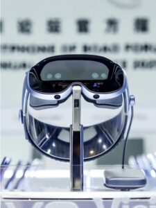 Vivo Vision is a mixed reality headset that looks a lot like Apple’s