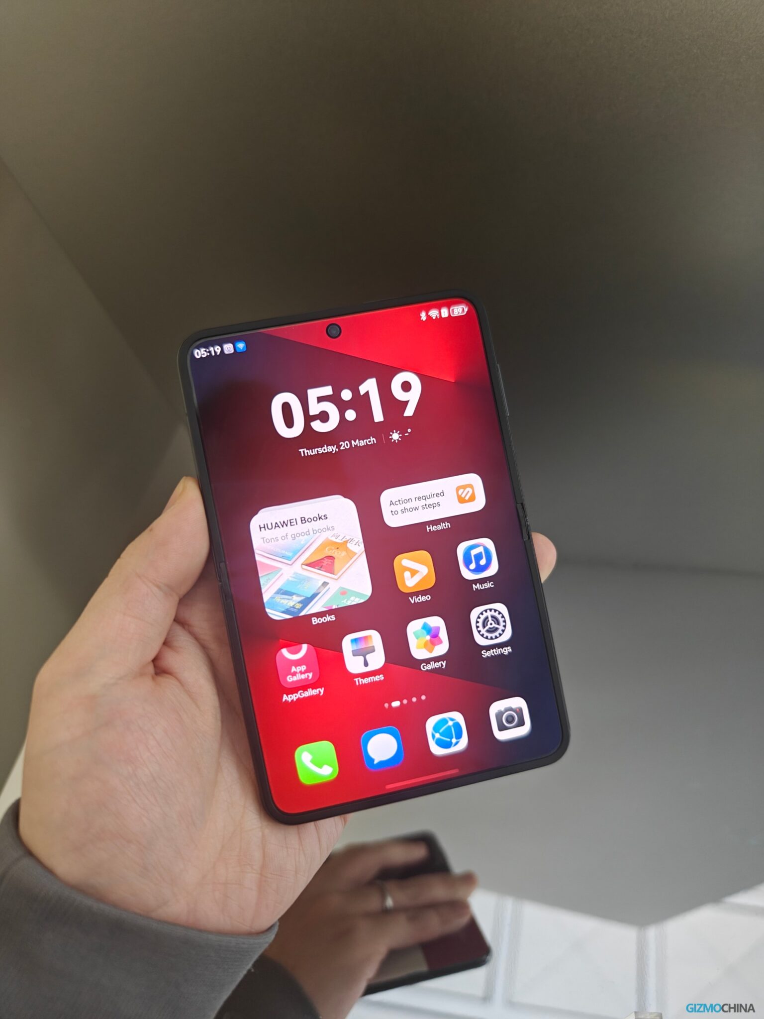 Here’s a closer look at Huawei’s bold new Pura X flip phone - Gizmochina