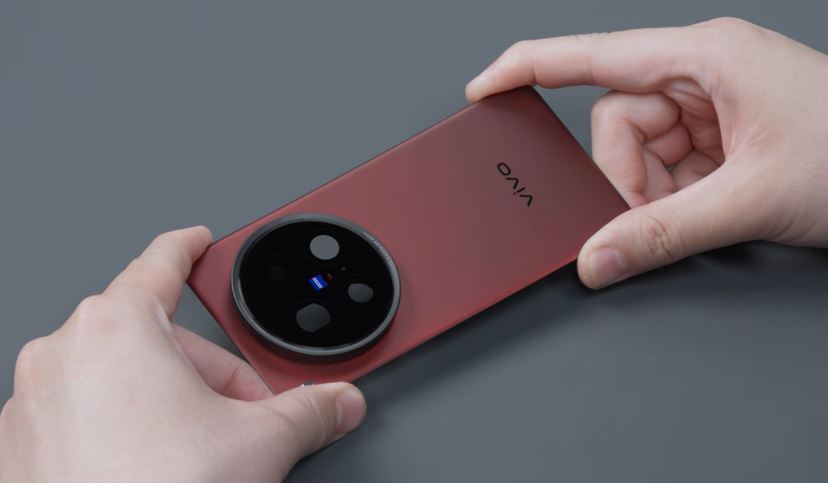 Vivo X300 Ultra camera specs leak reveals 200MP main camera, 200MP ...