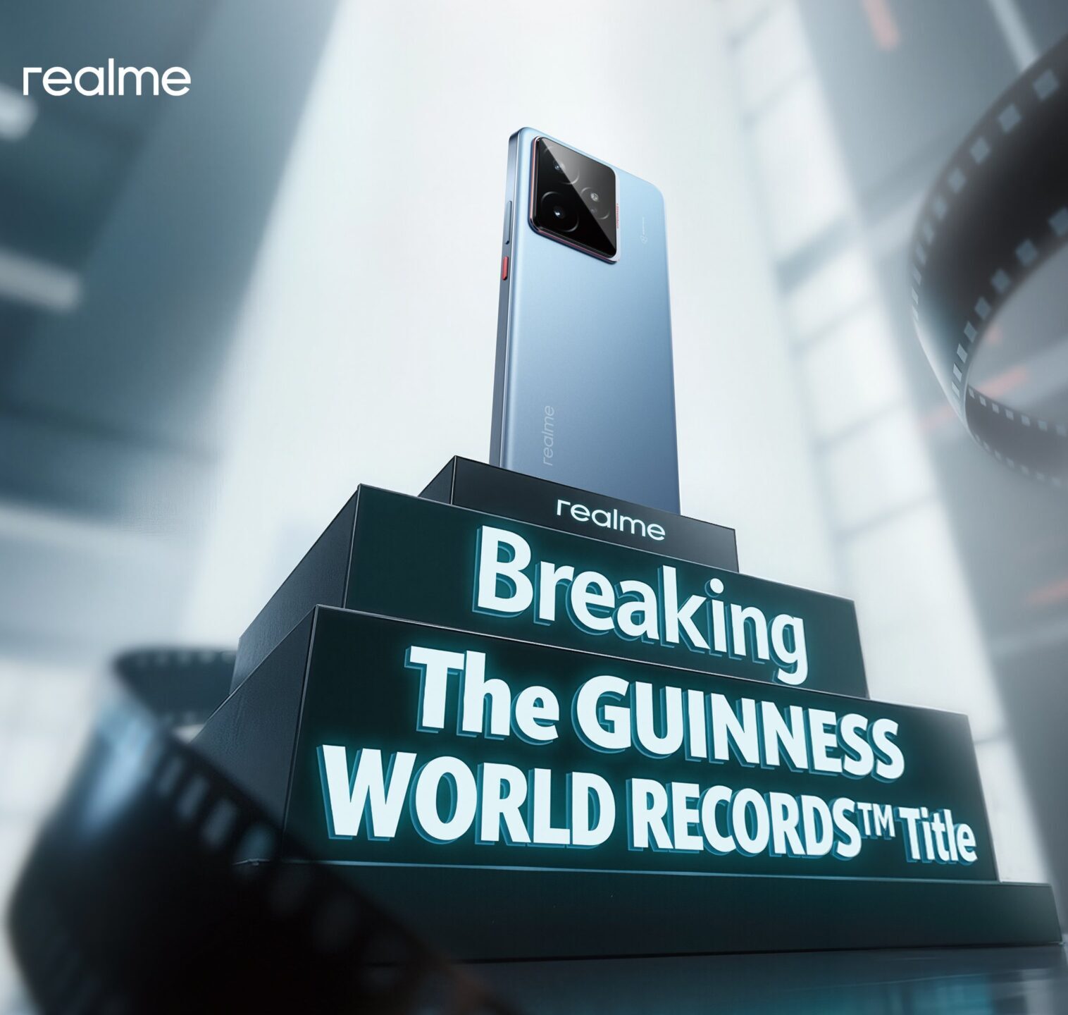 Realme GT 7 Sets Guinness World Record for 24-Hour Movie Playback ...